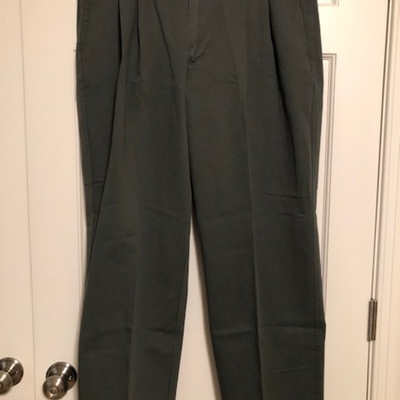 Dockers | Pants | Mens Dockers Olive Green Pleated Khakis Size 38x3 ...